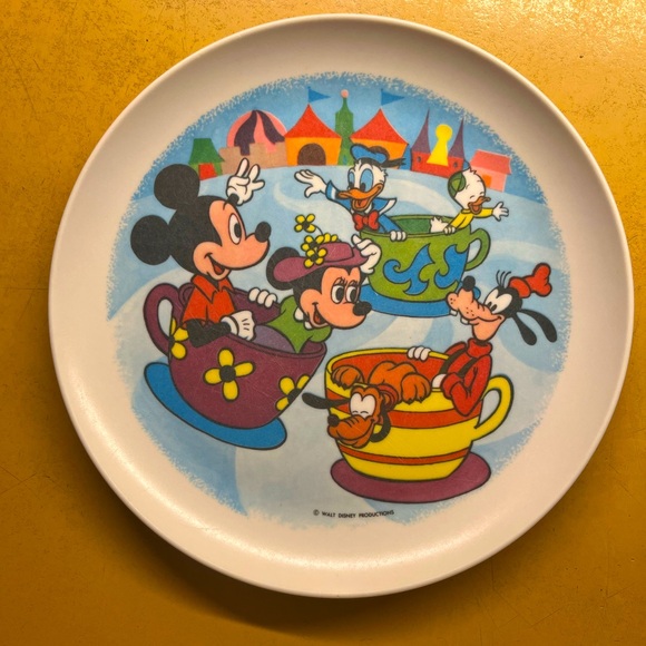 Disney | Dining | Vtg 98s Walt Disney Plastic Plate Mickey Minnie ...